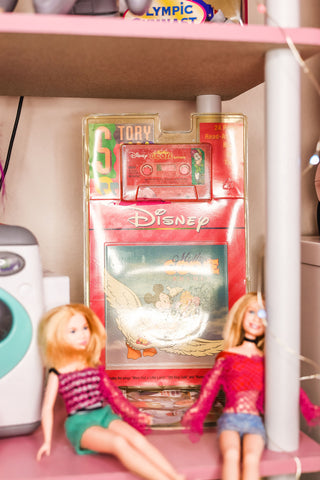 22 PERFECT PIECES FOR A NOSTALGIA CORE BEDROOM - Nostalchicks
