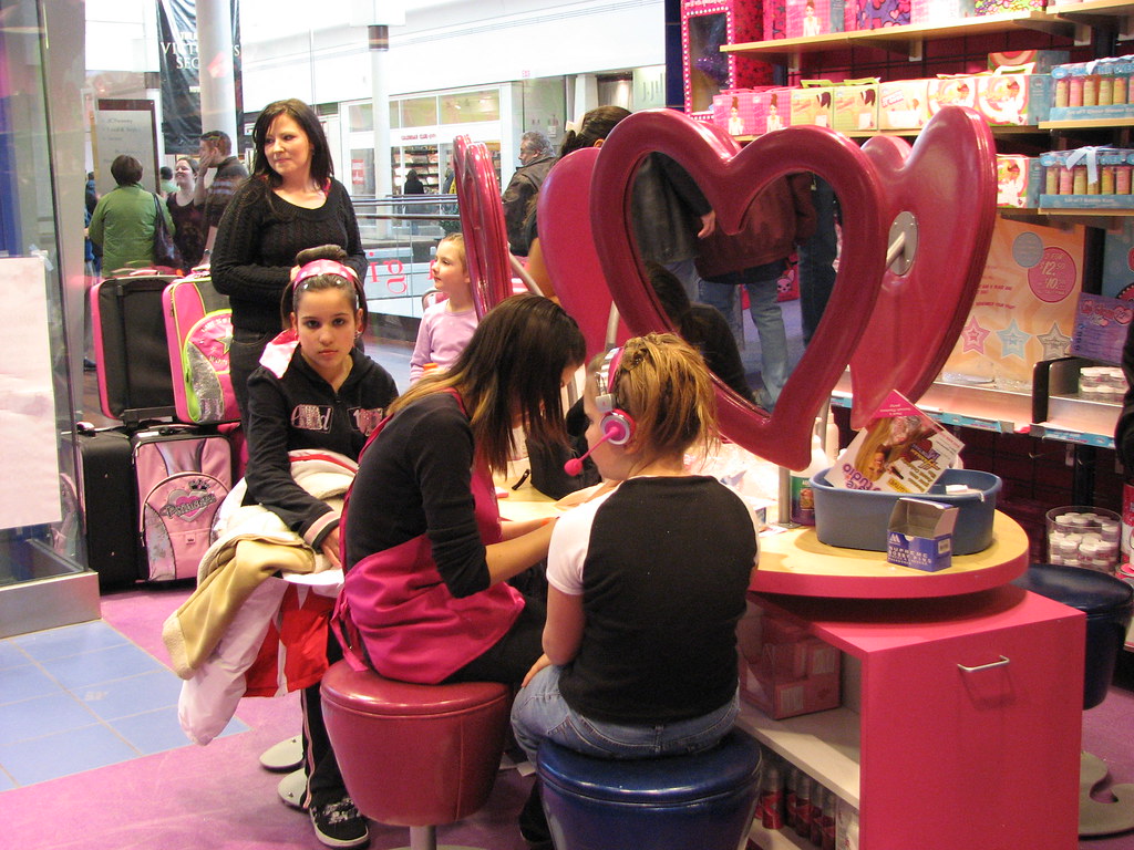 12 THINGS WE REMEMBER VIVIDLY ABOUT CLUB LIBBY LU - Nostalchicks