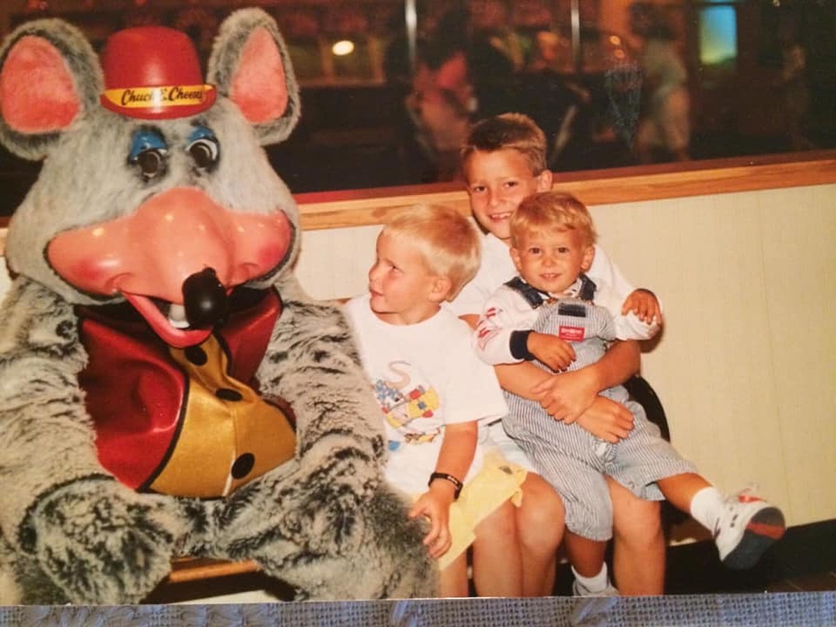 15 Reasons Why Chuck E Cheese S Is The Coolest Place In The 80 S And