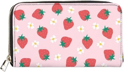 13 STRAWBERRY SHORTCAKE INSPIRED STYLES - Nostalchicks
