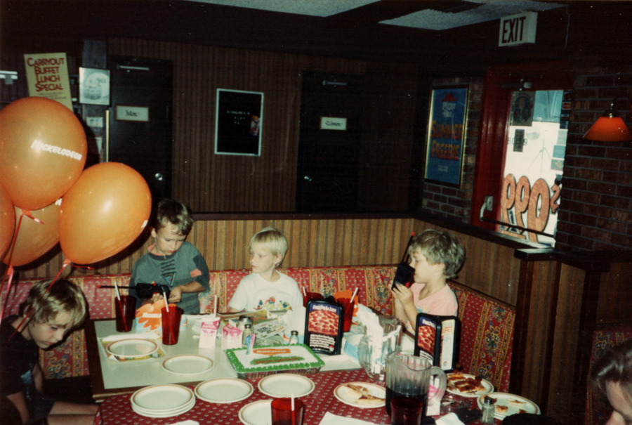 13 REASONS WHY BIRTHDAY PARTIES WERE BETTER IN THE 90’S - Nostalchicks