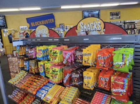 13 THINGS WE MISS THE MOST ABOUT BLOCKBUSTER - Nostalchicks