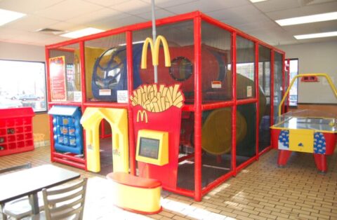 McDONALD'S PLAY PLACE - Nostalchicks