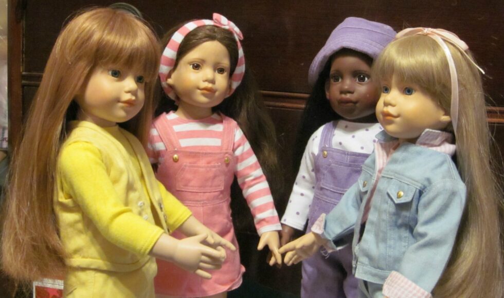 MAGIC ATTIC DOLLS - Nostalchicks