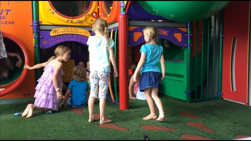 McDONALD'S PLAY PLACE - Nostalchicks