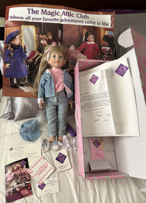 MAGIC ATTIC DOLLS - Nostalchicks