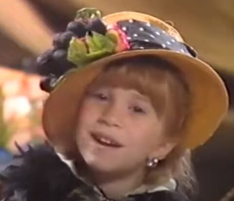13 OF THE MOST ICONIC MARY-KATE AND ASHLEY SONGS - Nostalchicks