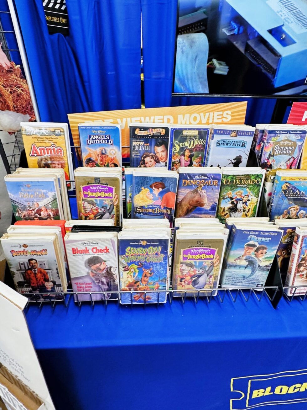 VISITING THE BLOCKBUSTER EXPERIENCE POP UP - Nostalchicks