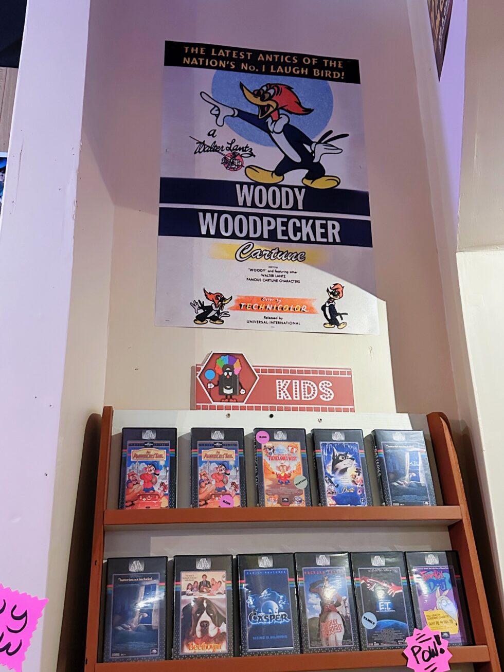 INSIDE UNIVERSAL STUDIOS TRIBUTE STORE SUMMER 2024 - Nostalchicks