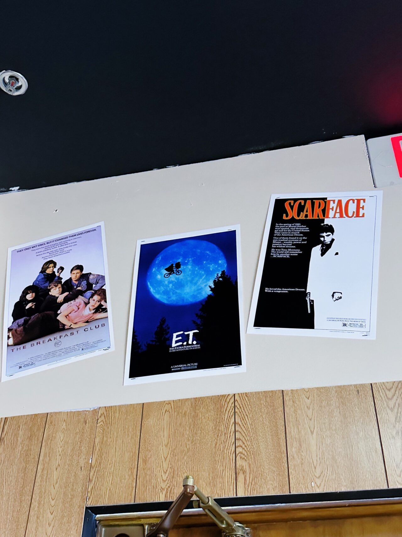 INSIDE UNIVERSAL STUDIOS TRIBUTE STORE SUMMER 2024 - Nostalchicks