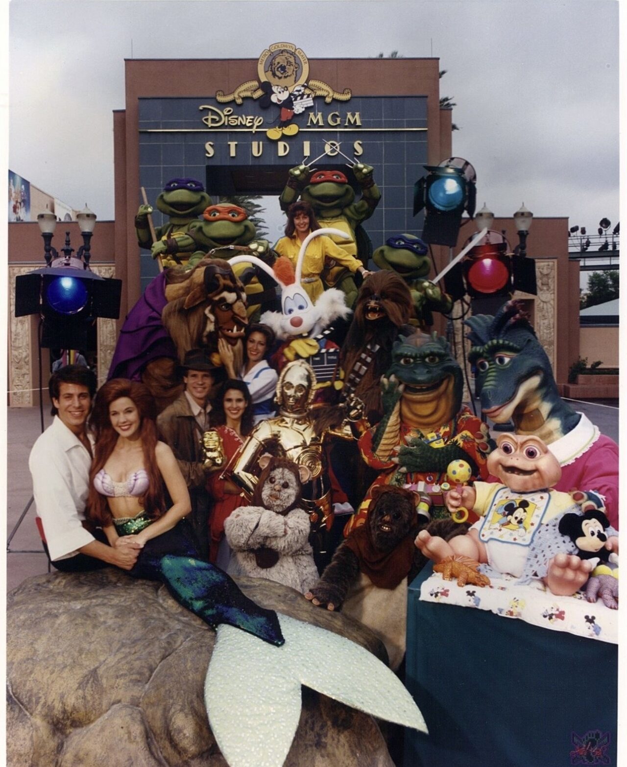 RETRO MGM STUDIOS - Nostalchicks