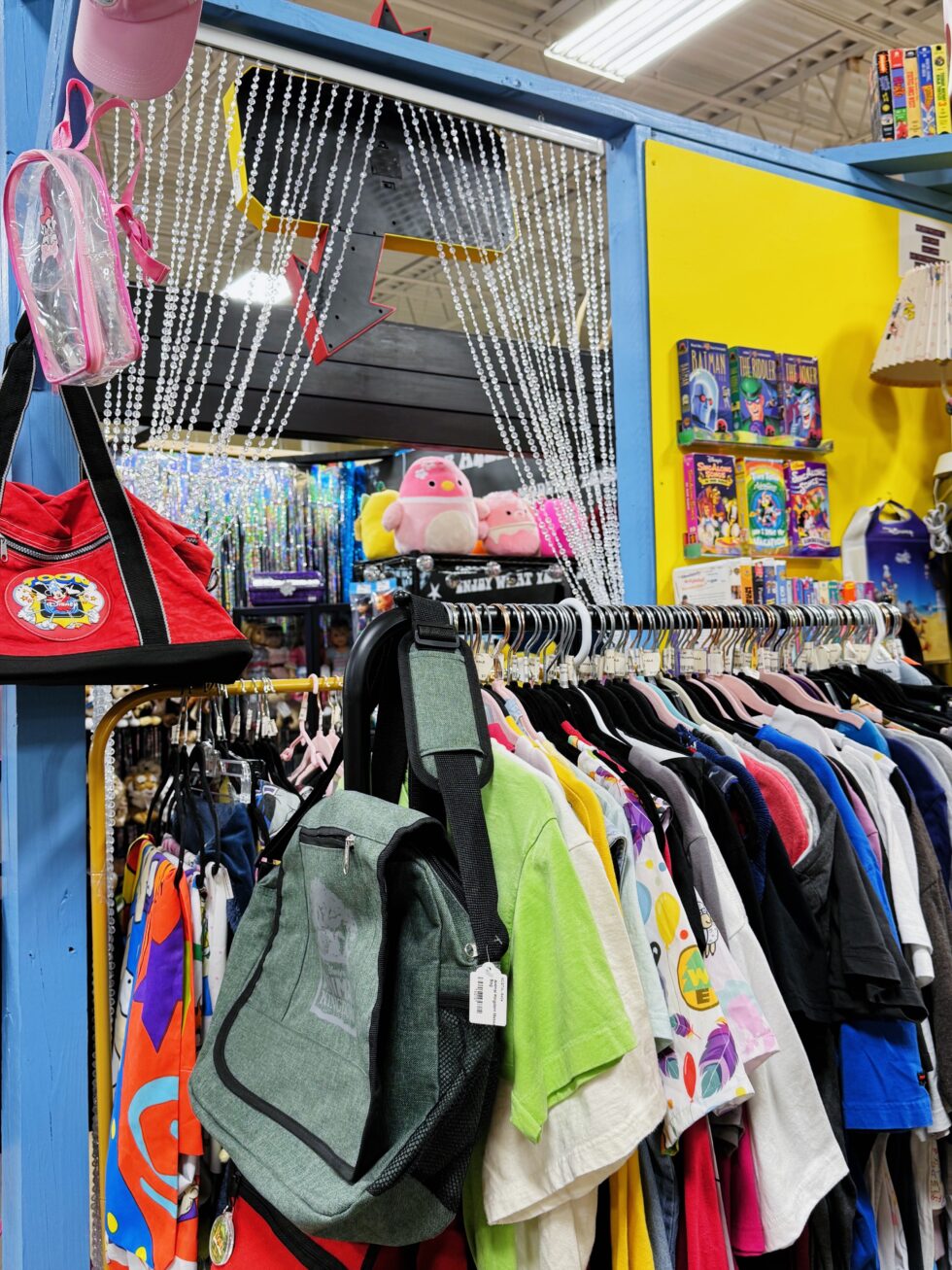 NOSTALCHICKS: LAKELAND ANTIQUE MALL - Nostalchicks