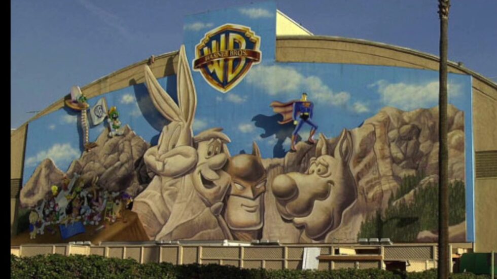 REASONS WHY WARNER BROS IS SO ICONIC - Nostalchicks